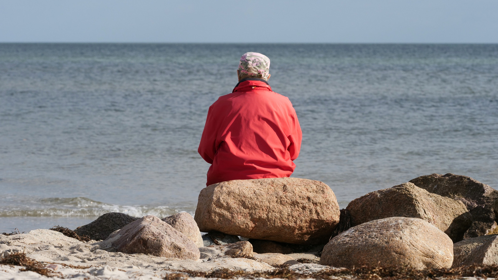 5 Unexpected Reasons Retirees Regret Moving To Beach Towns