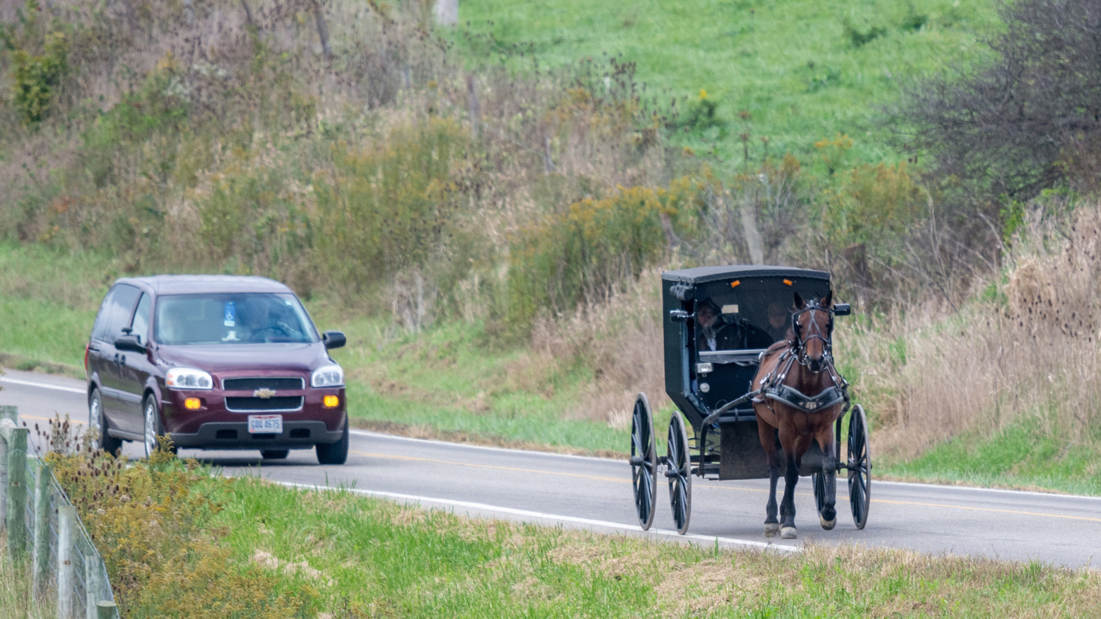 A Hidden Gem In Ohio's Amish Country Is A Serene Lakeside Escape With ...