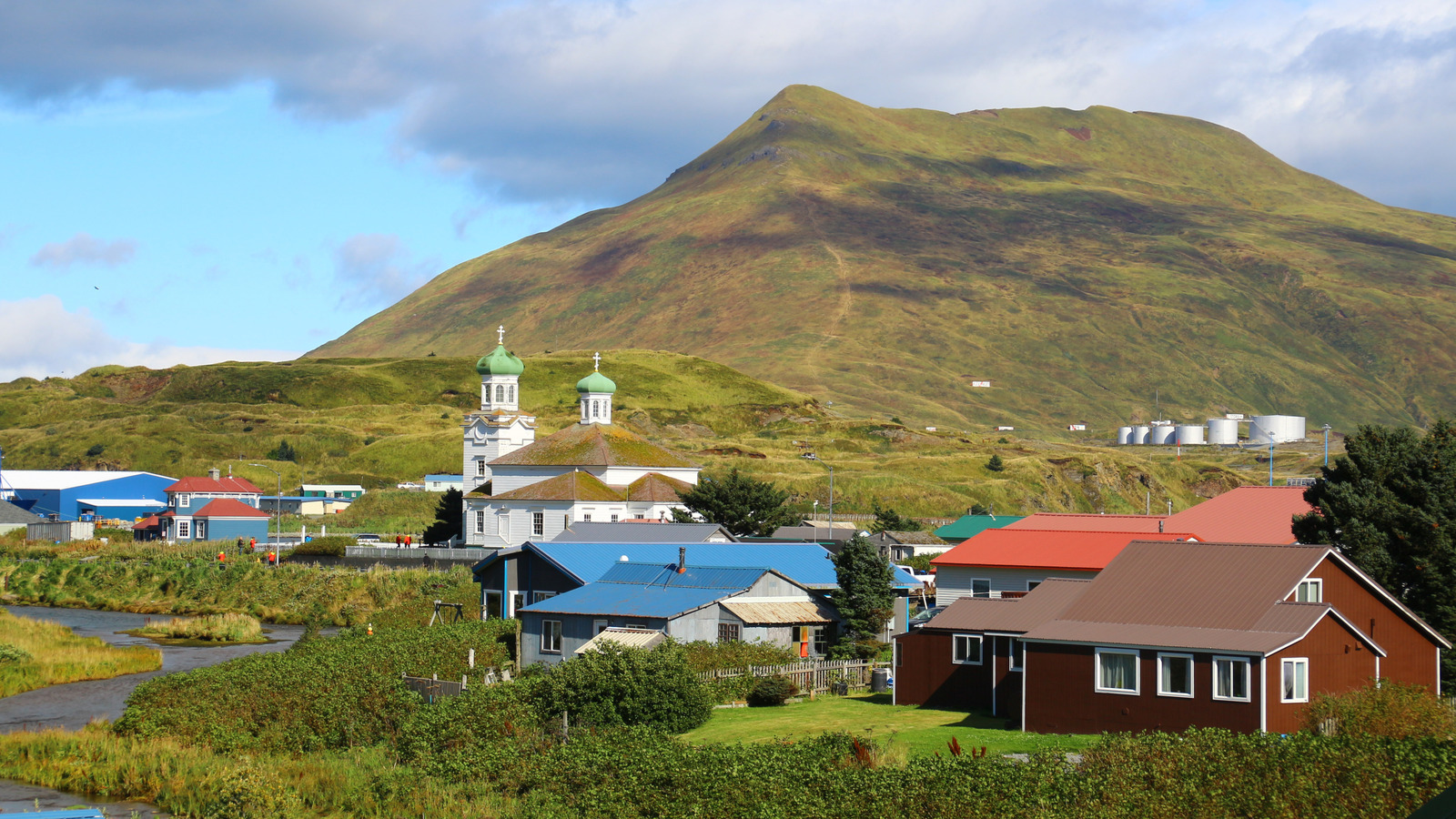 A Hidden Island City In Alaska Is A Wonderfully Unique Volcanic Rock ...
