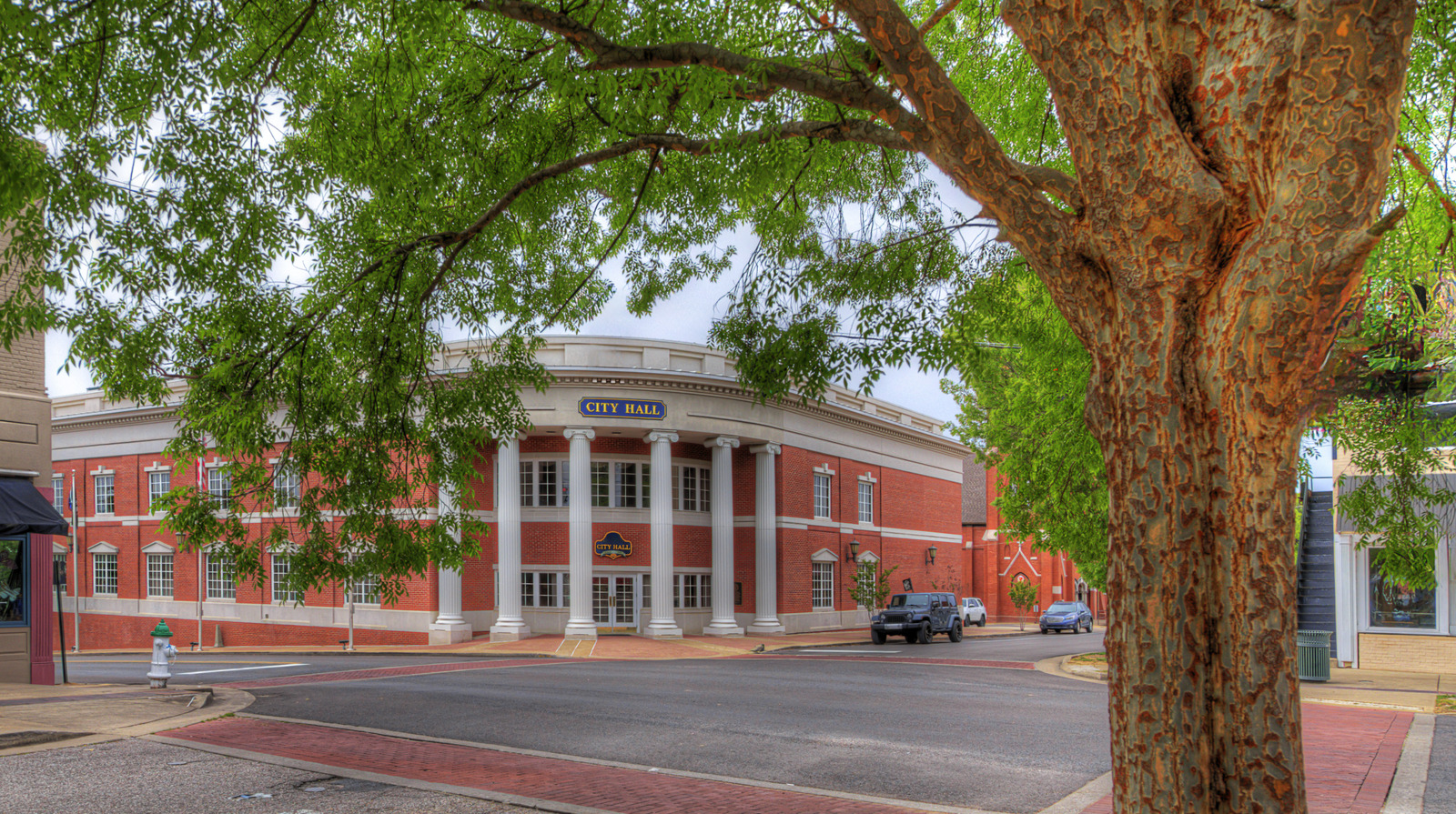 A Kentucky City Regularly Voted As 'America's Friendliest Small Town ...