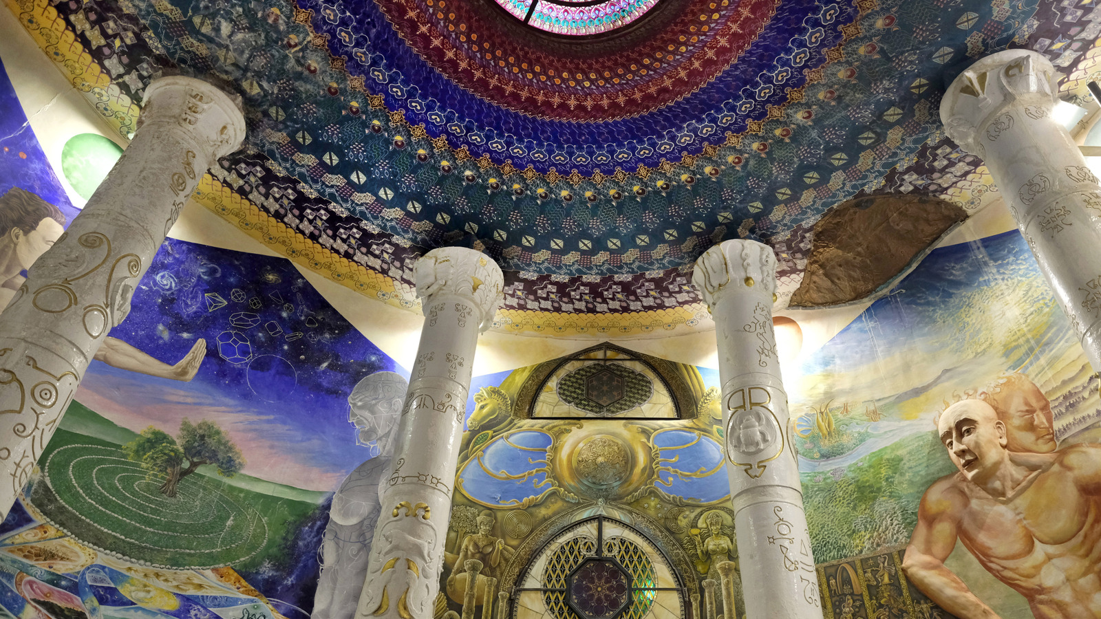 Italy's Magical Hidden Landmark That's Called The World's 'Eighth Wonder'