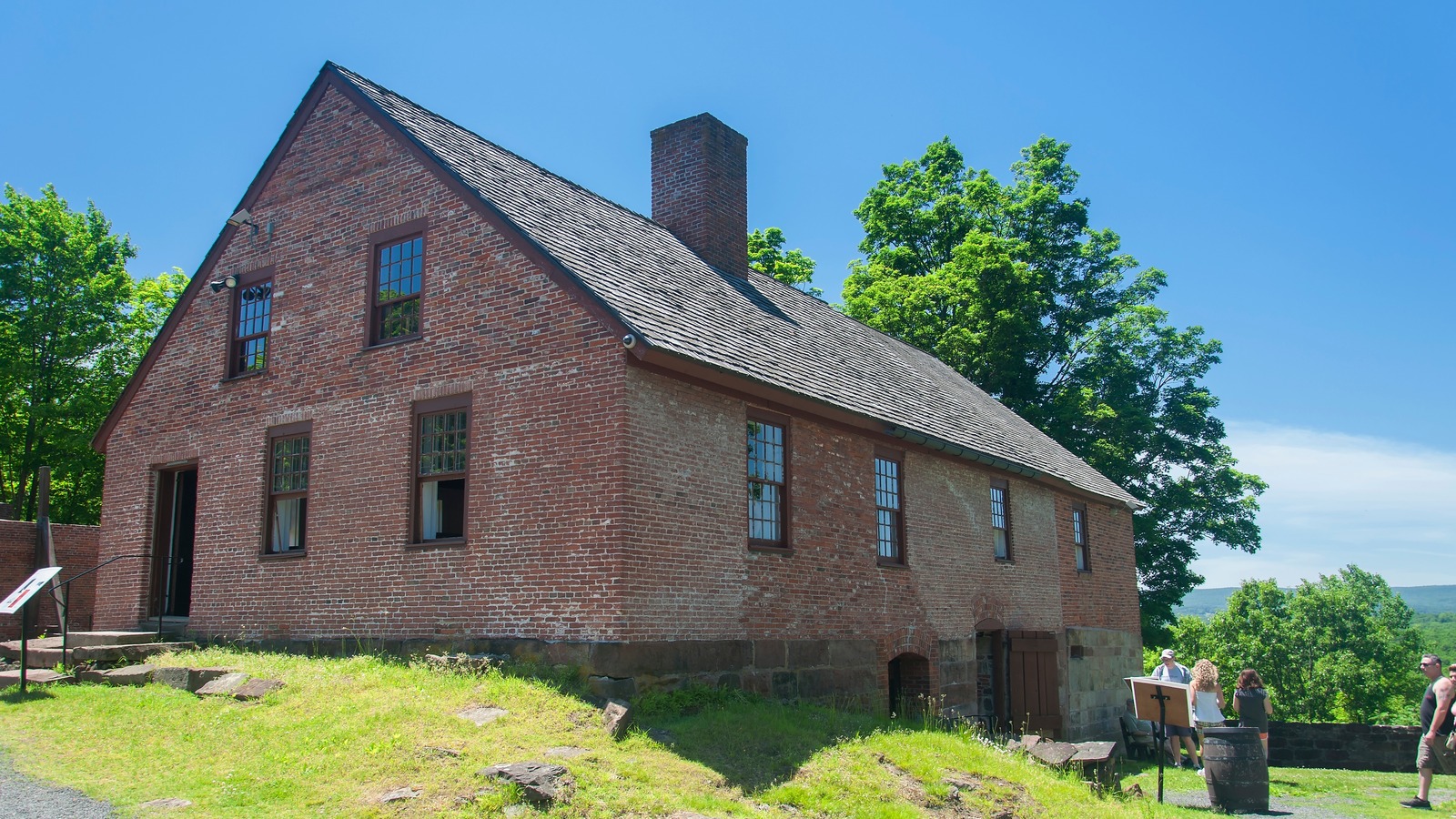 A Nature Paradise In Connecticut With Scenic Parks And Trails Is Tucked ...