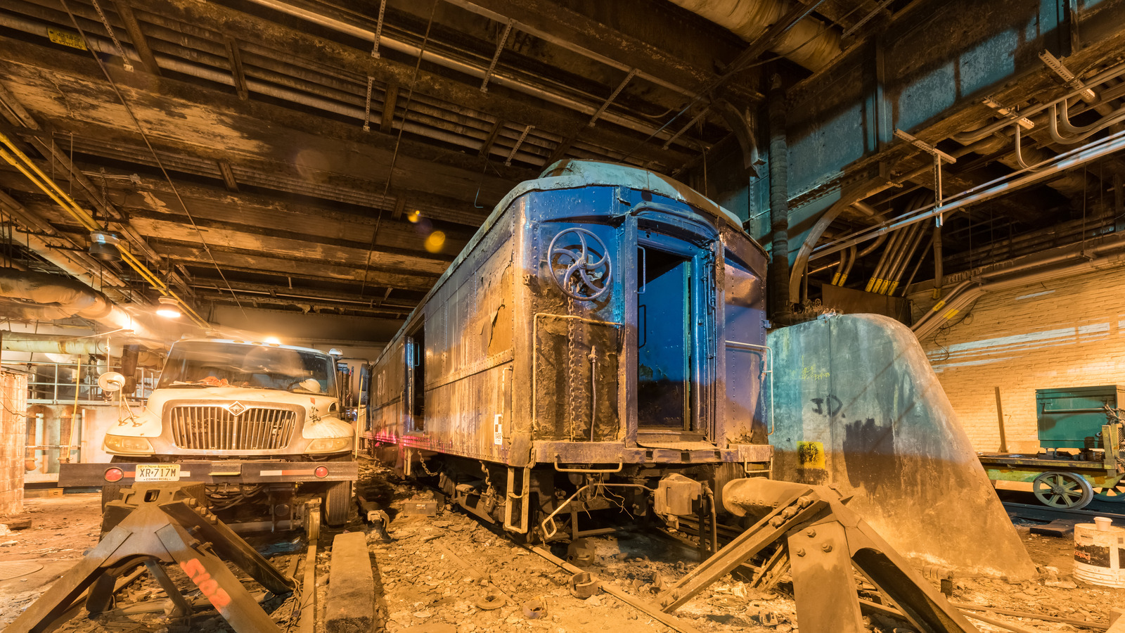 A Secret Train Track Hidden Beneath New York's Bustling City Is A ...