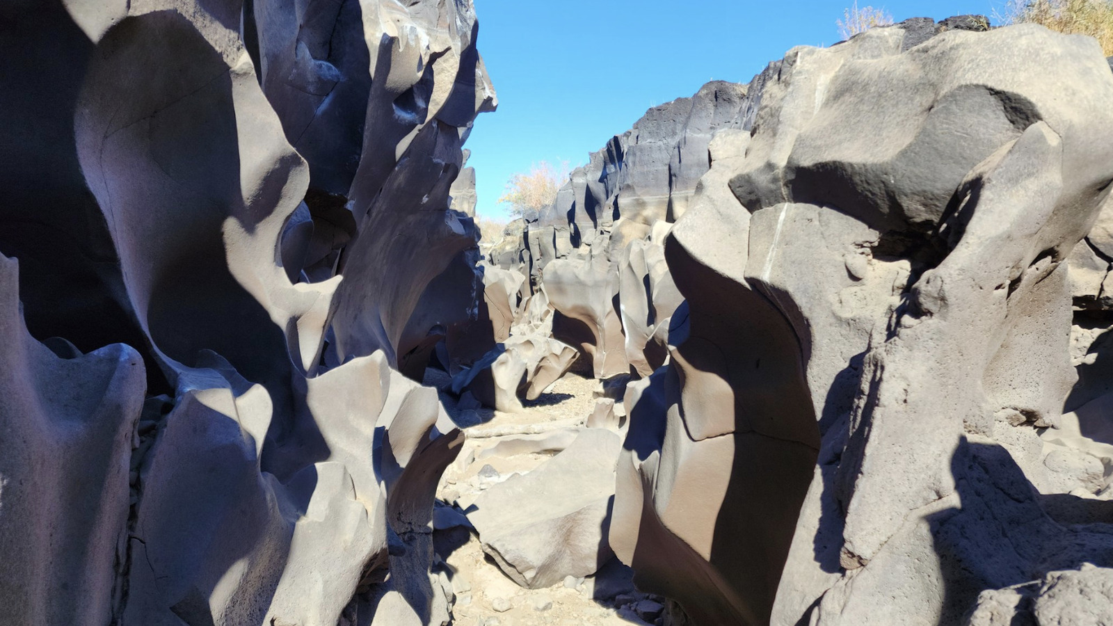 A Secret, Wildly Underrated Canyon Provides Arizona Vibes In Southern Idaho
