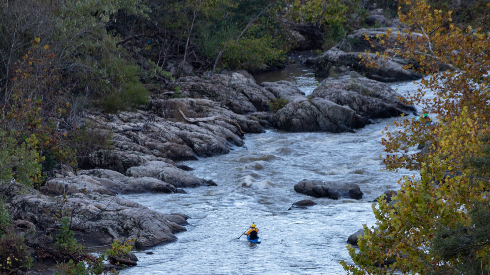 A Top Urban Kayaking Spot In America Is Virginia's Riverway With Blue ...