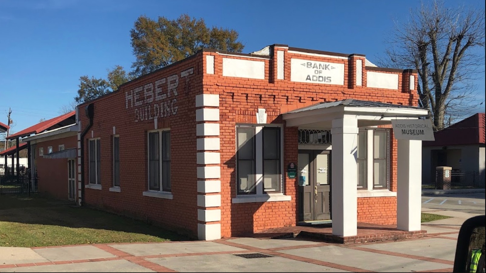 Louisiana's Rapidly-Growing Baton Rouge Suburb Has Tasty Local Bites ...