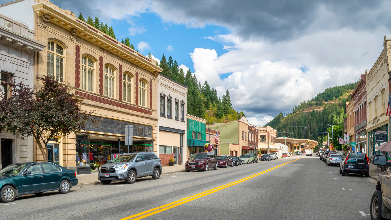 Affordable U.S. Retirement Spots Surrounded By Majestic Mountains To ...