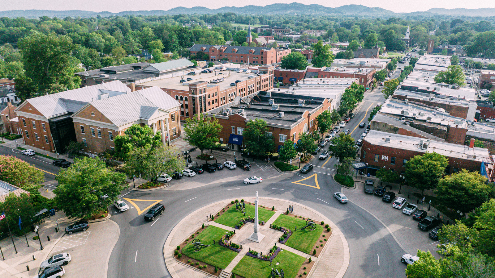 'America's Favorite Main Street District' Is In A Lively Picturesque ...
