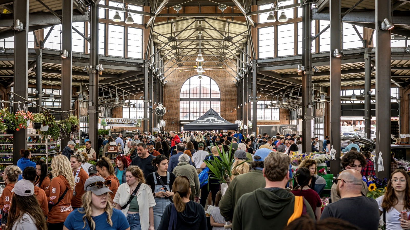 America's Largest Historic Public Market Is A Midwest Hub Of Fresh Food ...