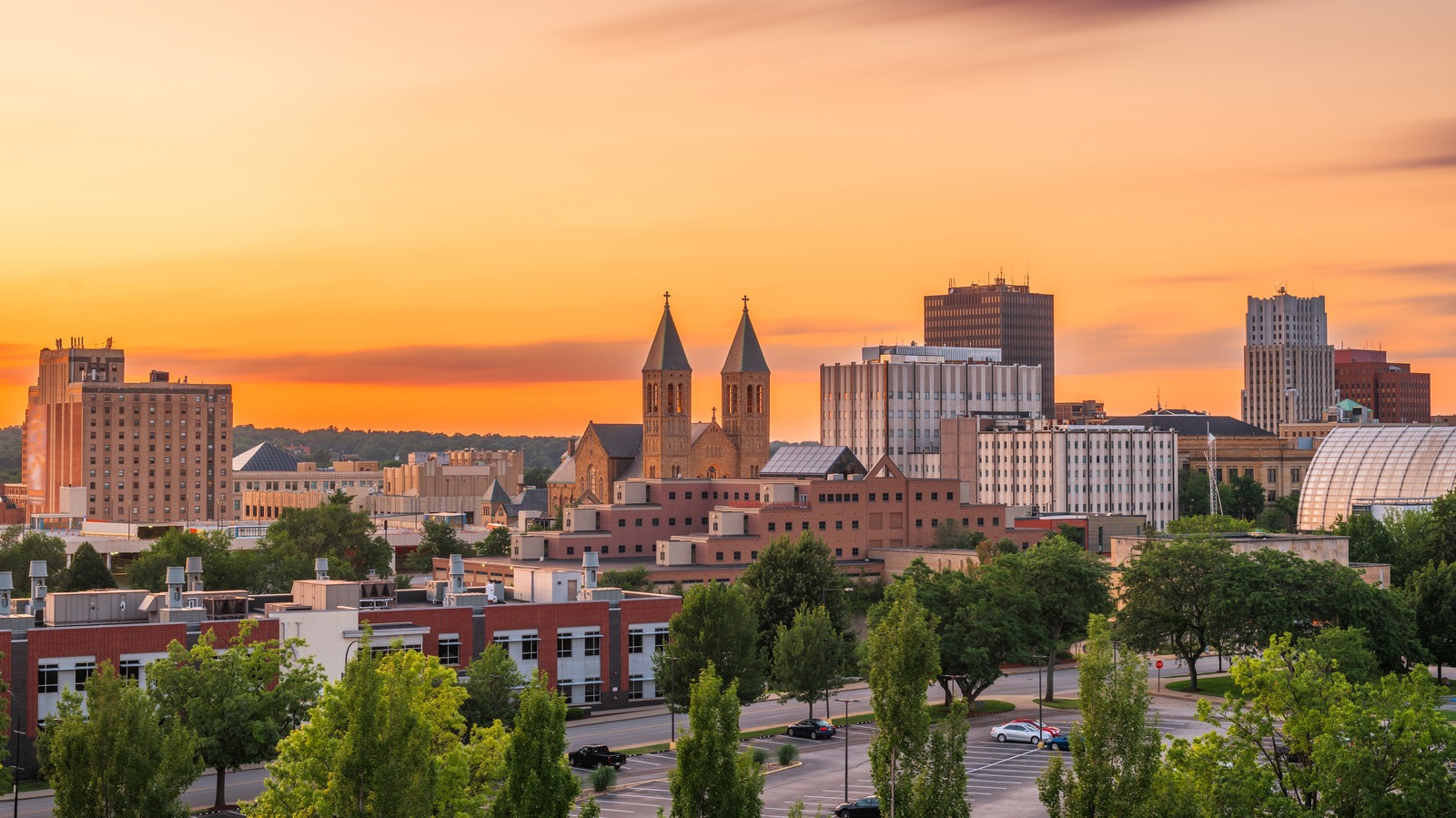 An Under-The-Radar Ohio City Full Of Urban And Outdoor Activities ...