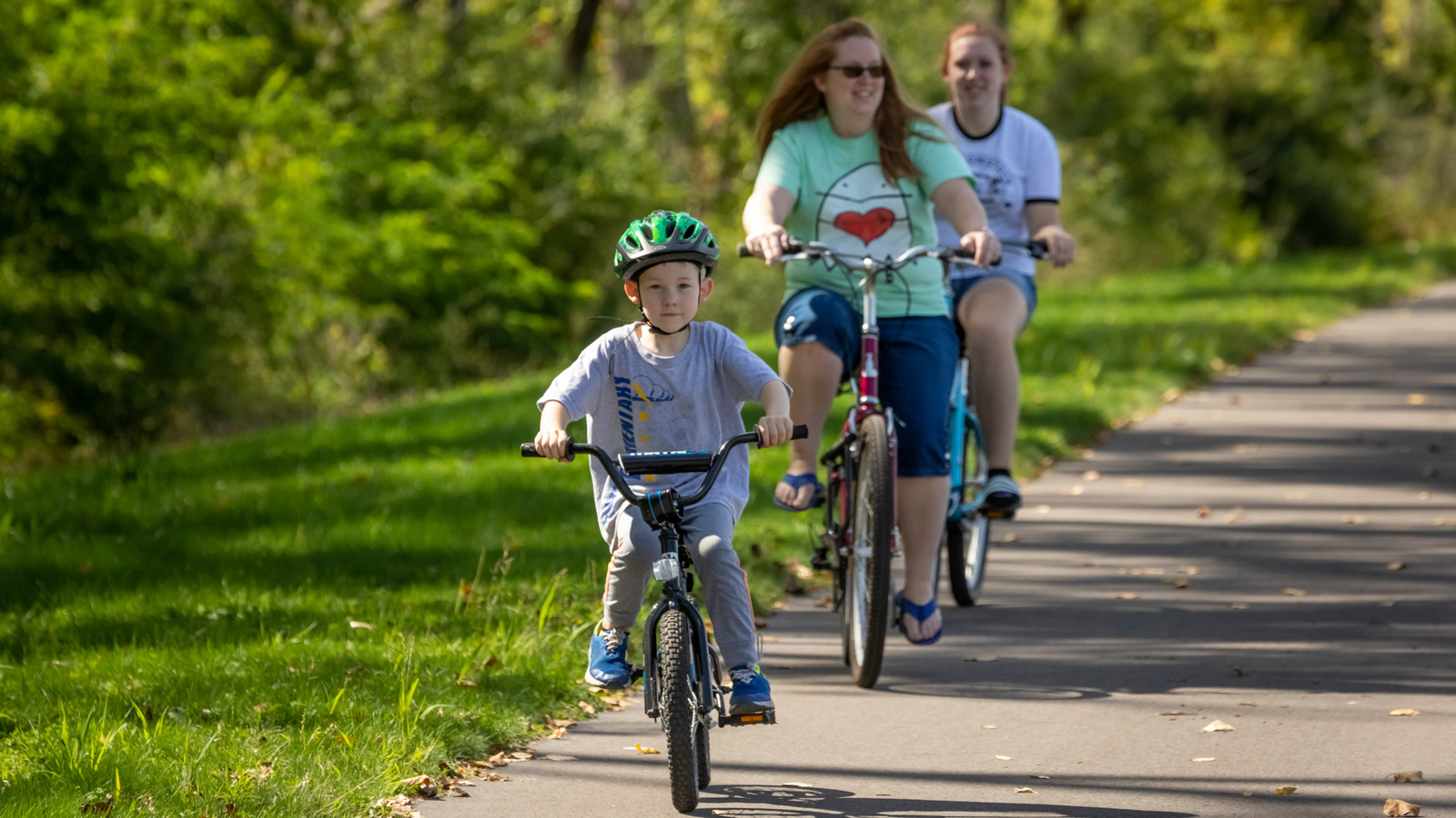Between Albany And Buffalo Is New York's Famous Canal With A Car-Free Bike Path Passing ...