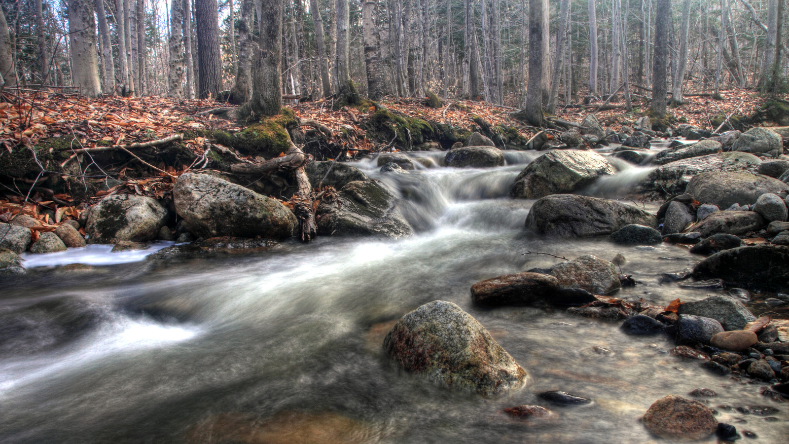 Bordering The Appalachian Trail In New Hampshire Is A Quiet Mountain ...