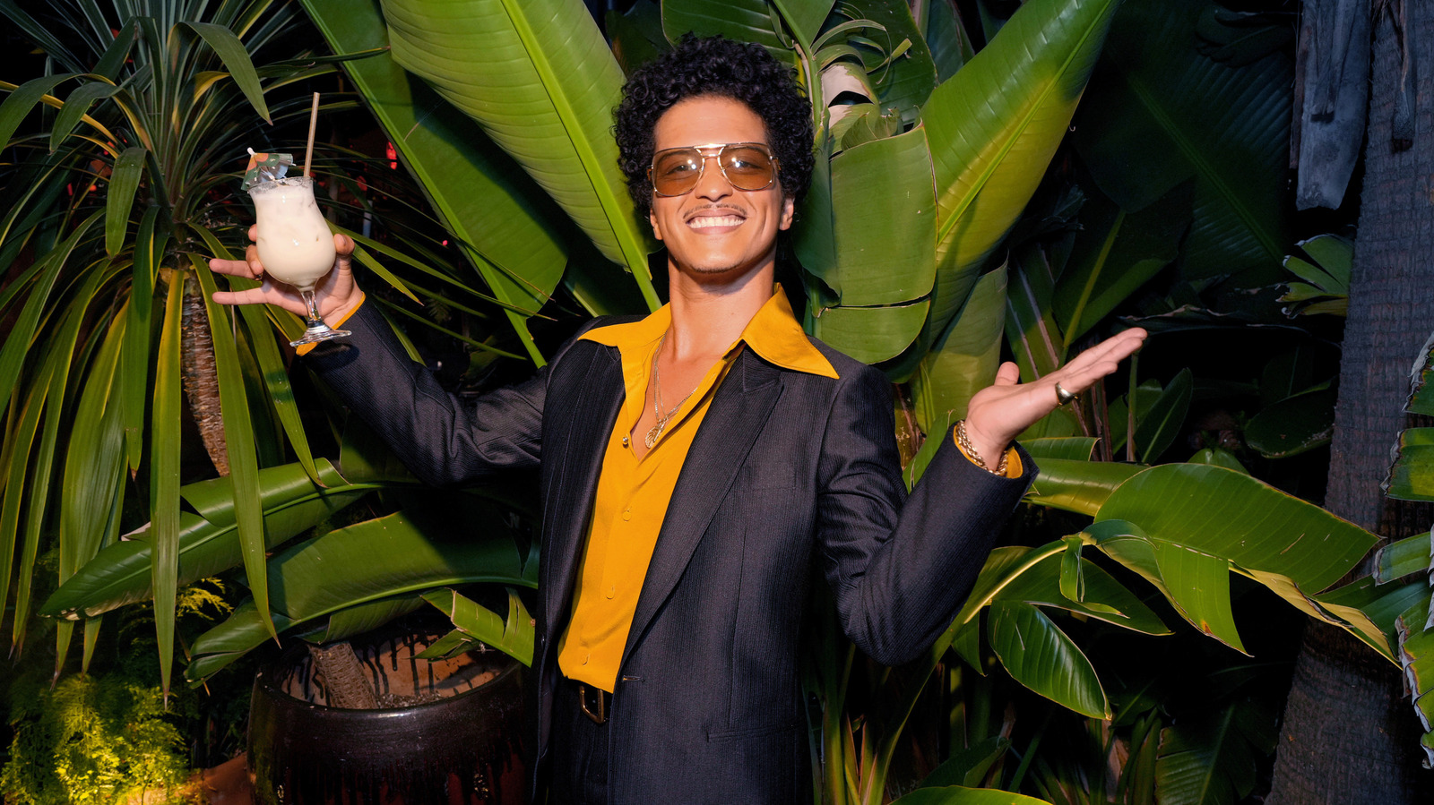 Bruno Mars' Secret '70s-Themed Vegas Club Is A Chic Throwback Lounge ...