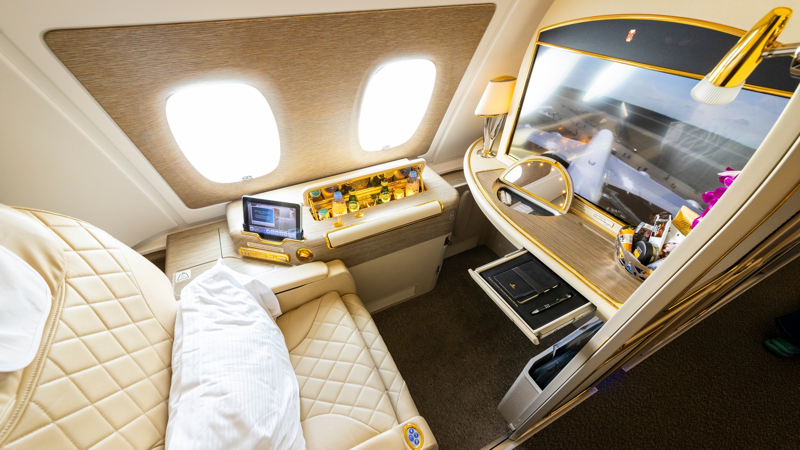 Business Class Vs. First Class: What Are The Main Differences?