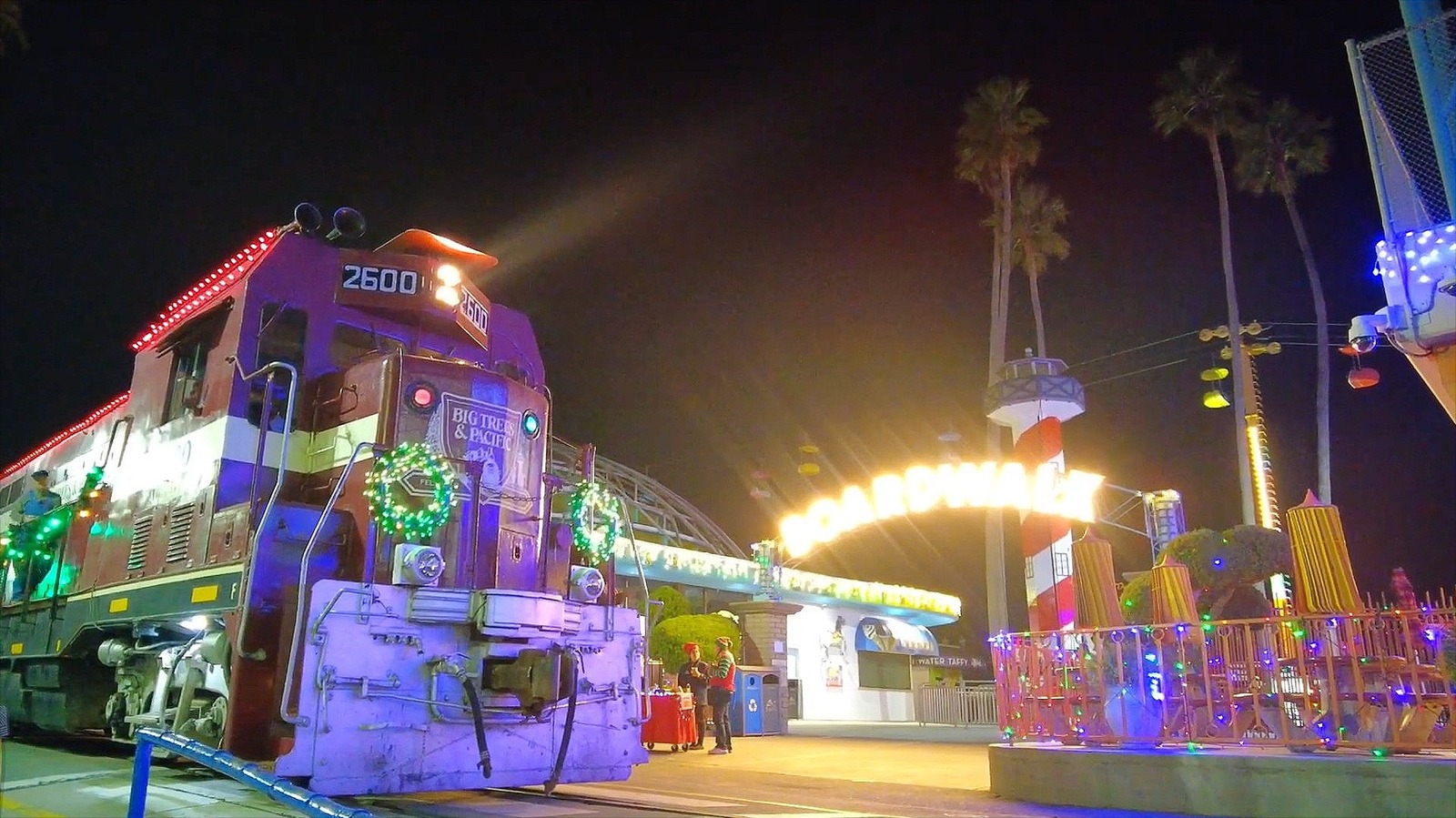 California's Holiday Train Near Santa Cruz Traverses Through Giant ...