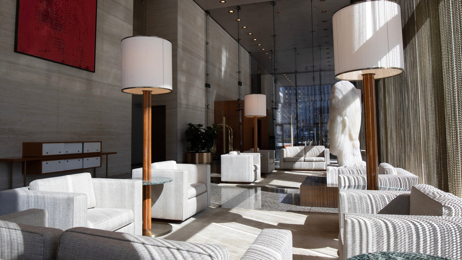 Chicago's Lavish Hotel Offers Floor-To-Ceiling Window Views, Heated ...