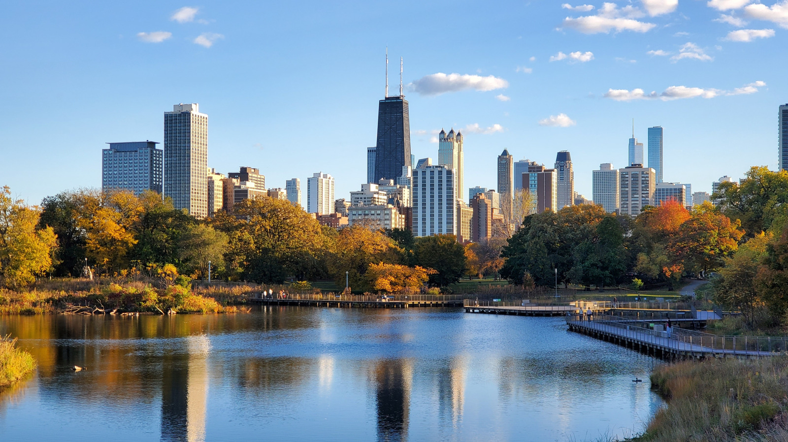 Chicago's 'Most Sought-After Neighborhood' Has Direct Lake Access, A ...