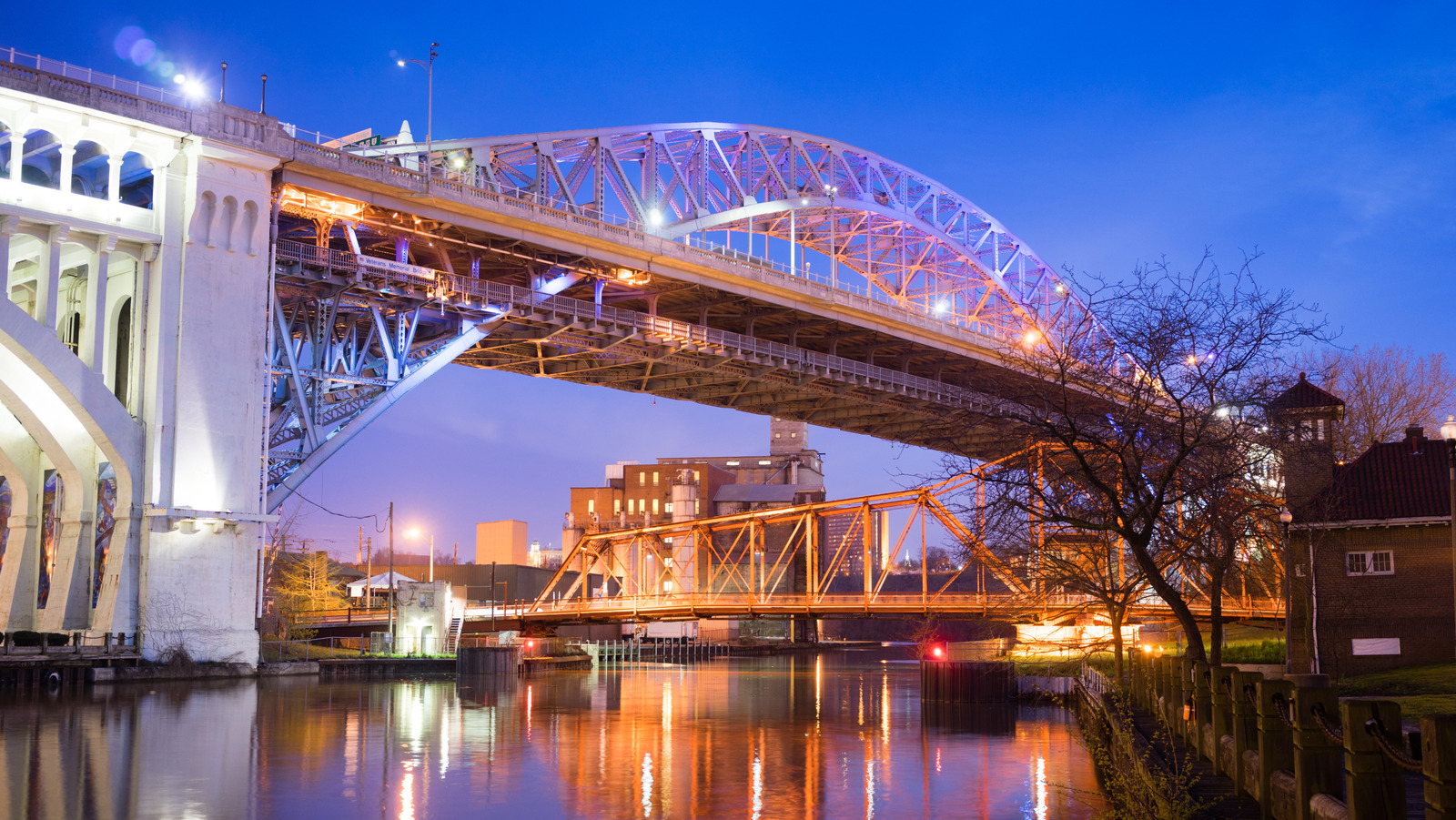 Cleveland's Once Grand Double-Decker Bridge Now Invites Tourists To ...