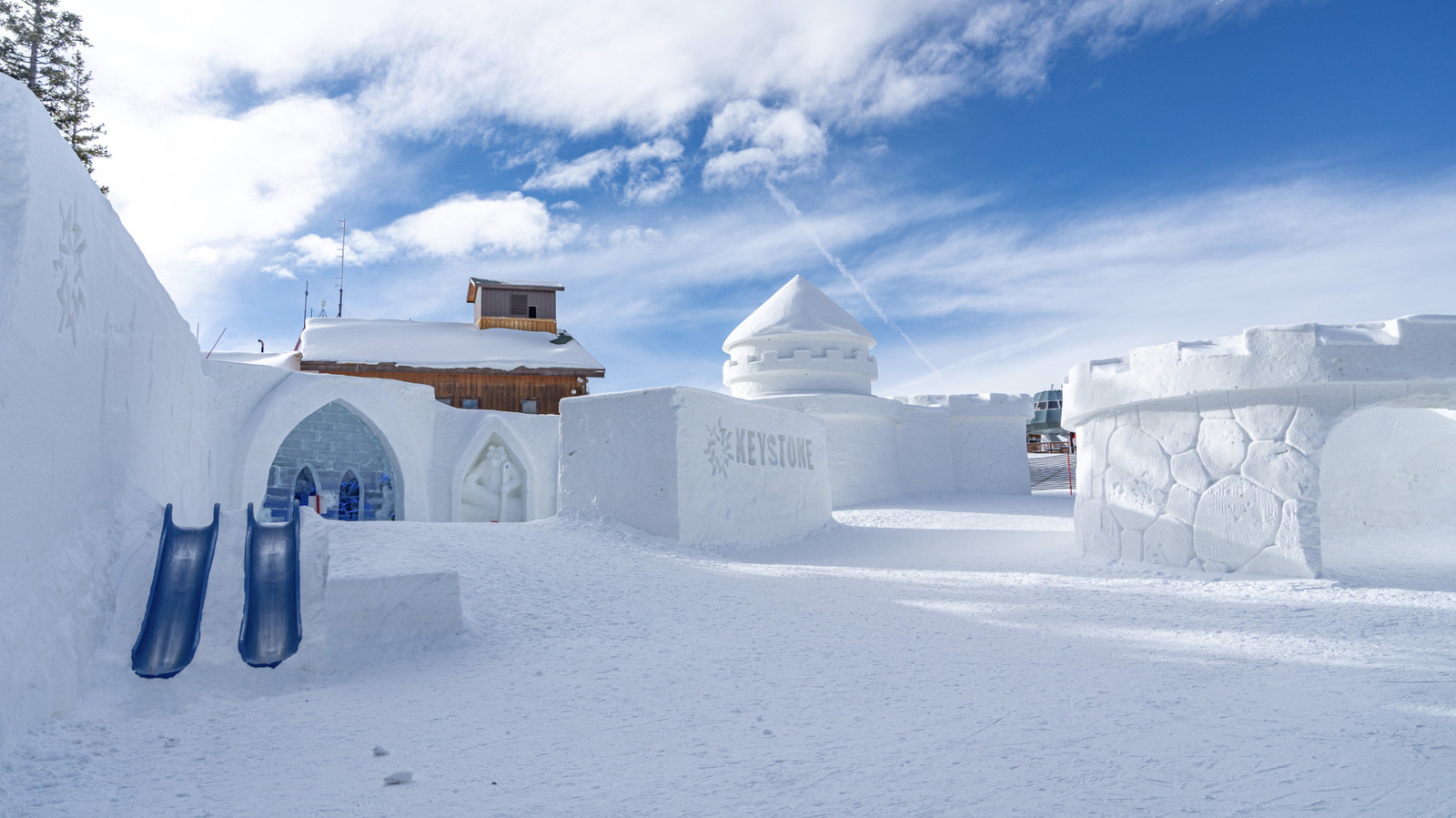 Colorado Is Home To The 'World's Largest Mountaintop Snow Fort' And It ...