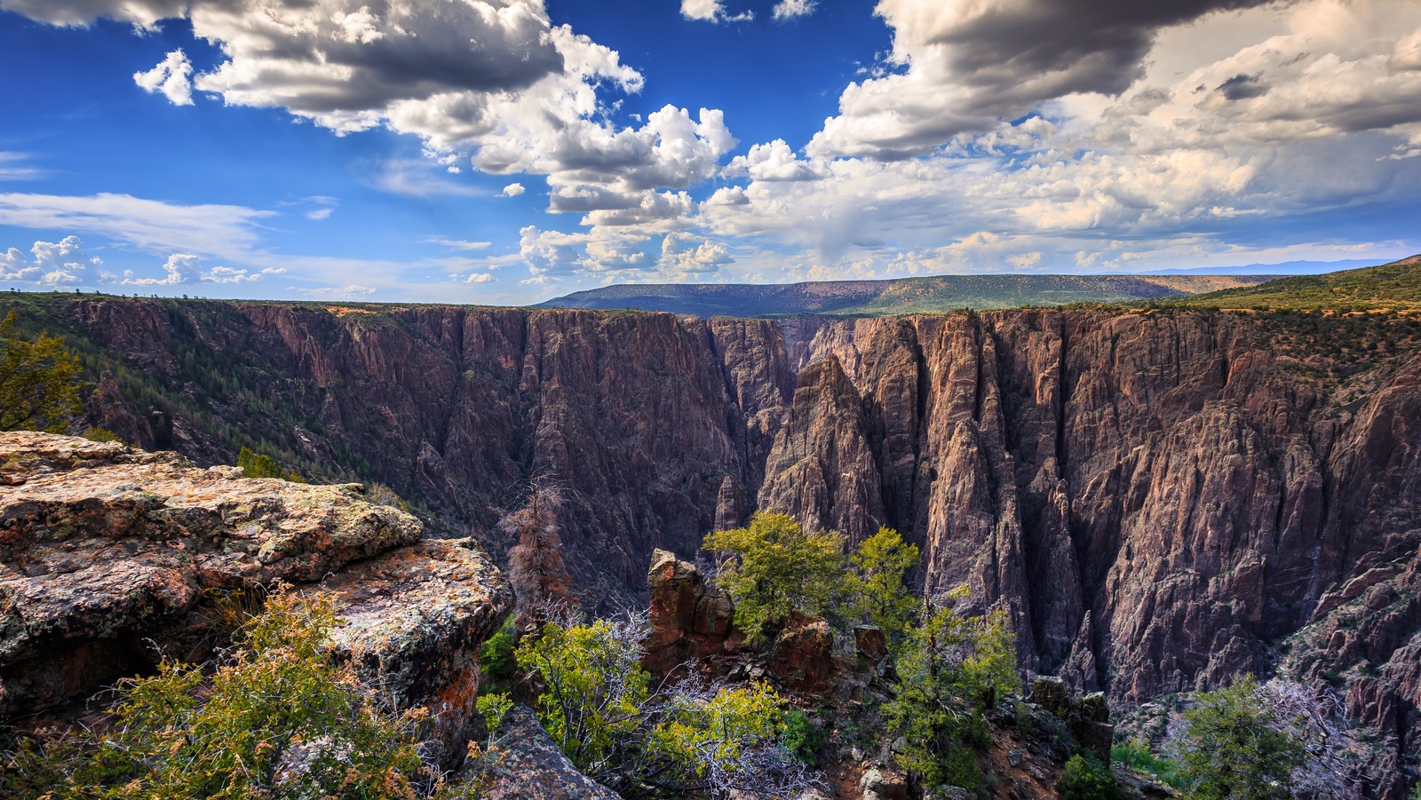 Dramatic Cliff Views At This Underrated Colorado National Park Will ...