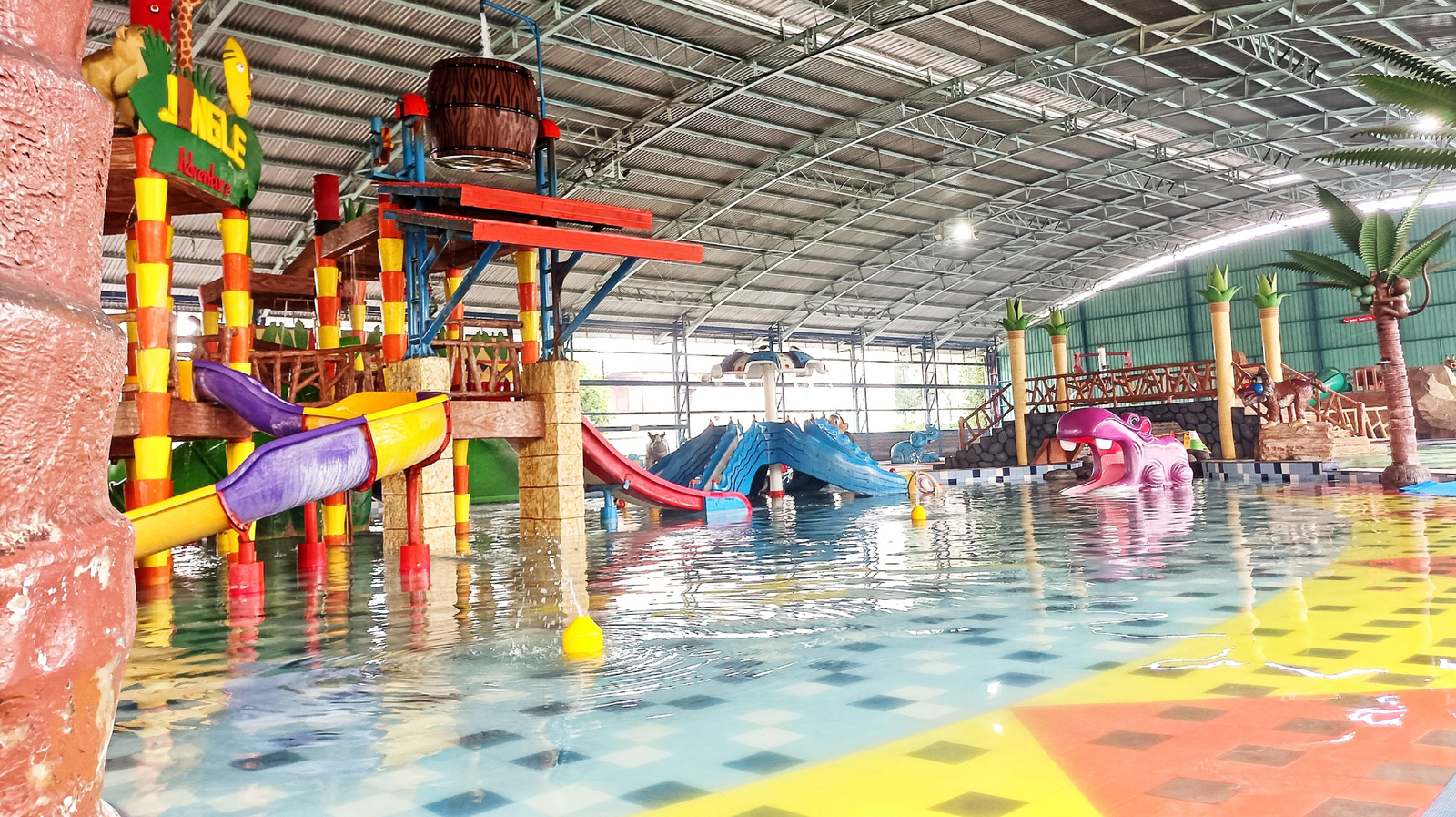 Escape The Chilly Weather At The Best Indoor Water Parks Across America ...