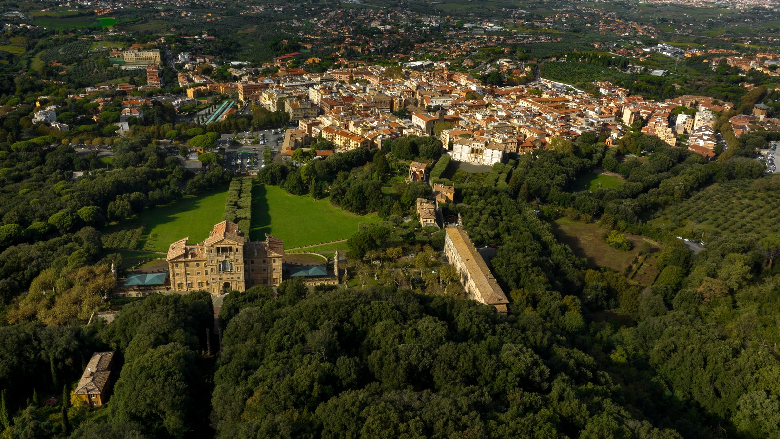 Explore Italy's 'City Of Wine' Instead Of Tuscany For Hilly Views ...