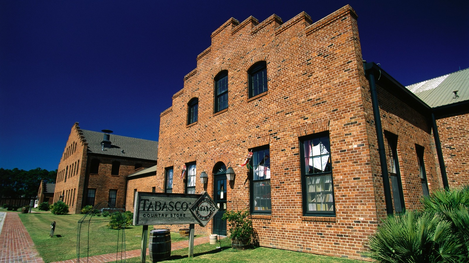 Explore The Birthplace Of Tabasco Hot Sauce At A Wildly Underrated ...