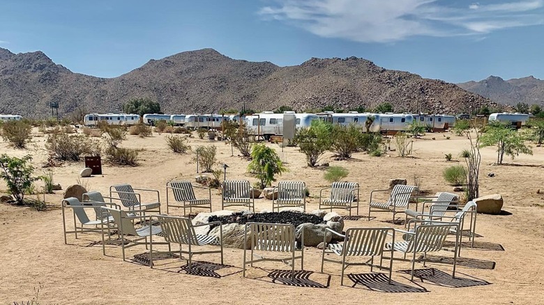 The 5 Best Destinations To Glamp Right By Joshua Tree National Park ...