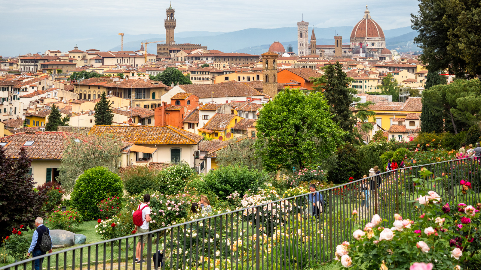 Florence, Italy's Most Enchanting Garden Is A Vibrant Rose Paradise ...
