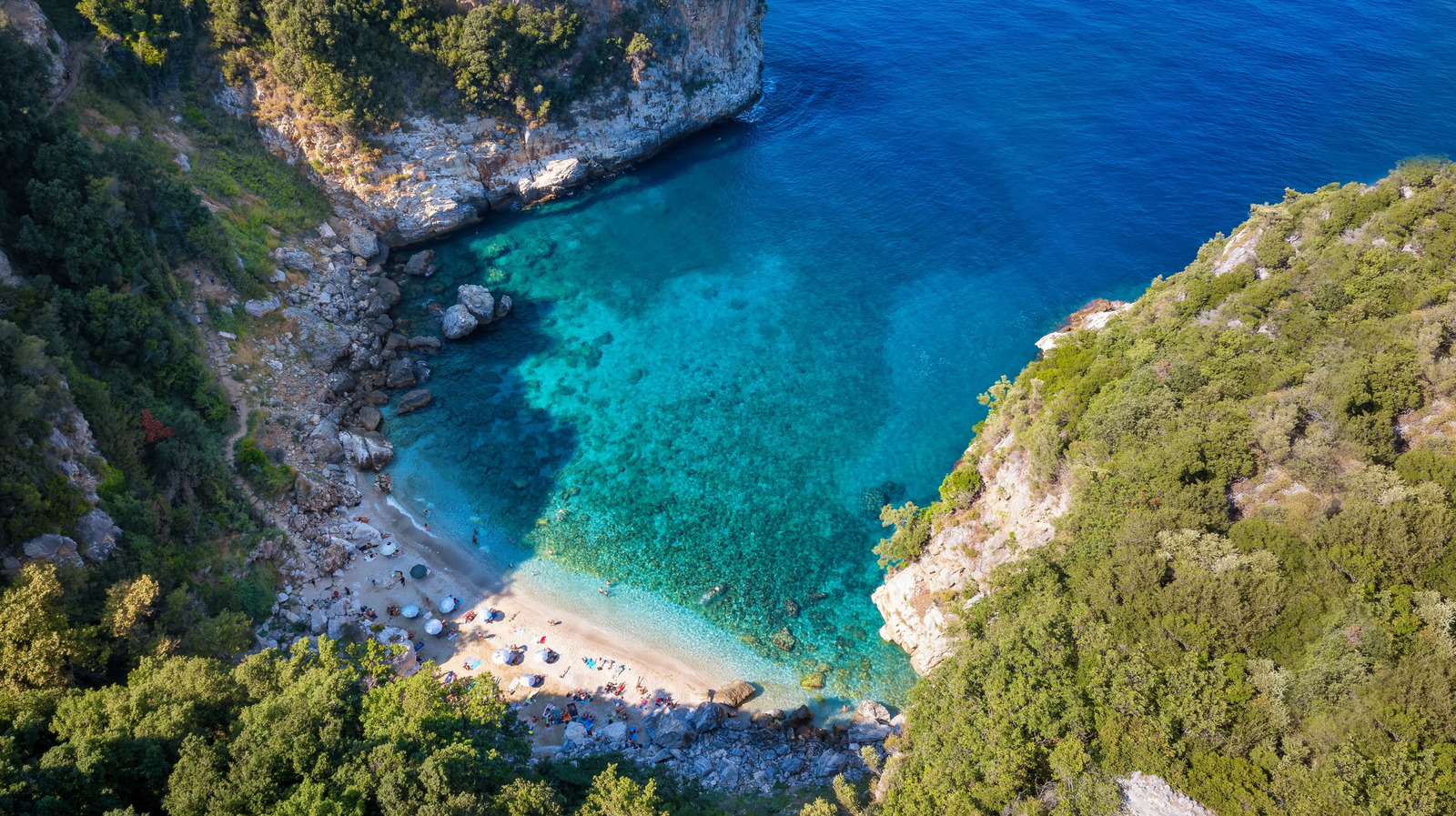 Greece's Best-Kept Secret Is A Locally-Loved Region Nestled Between ...