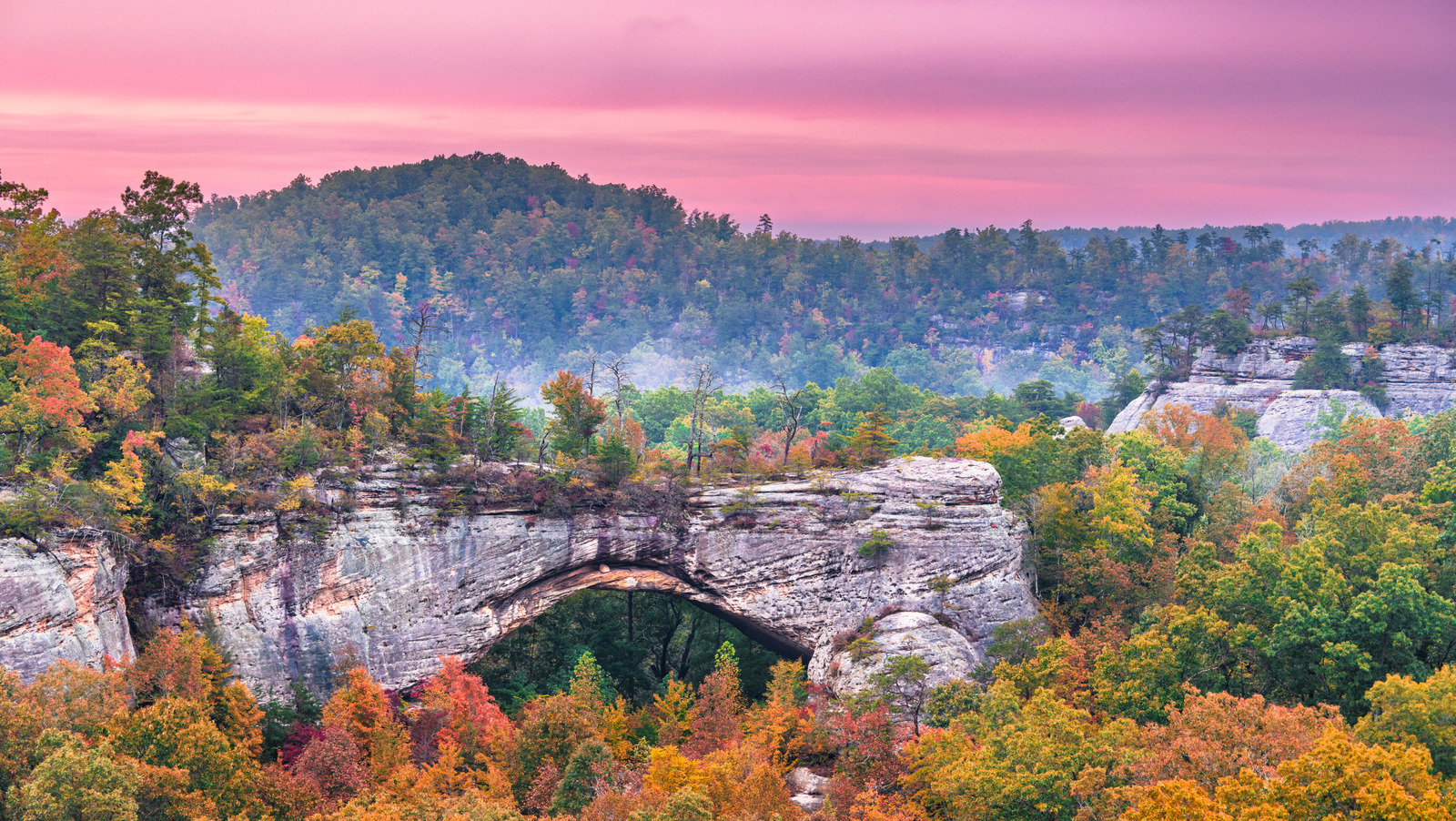Hidden At The Appalachians' Edge Is A Picturesque Kentucky Town With ...