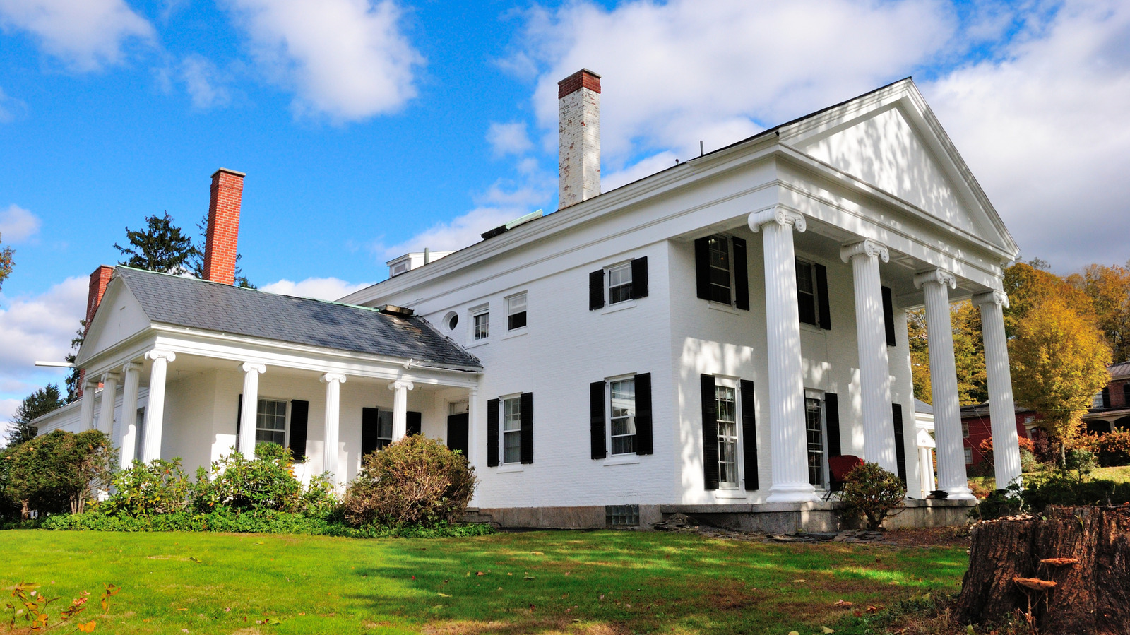 Hidden Between Three New England Rivers Is A Walkable Massachusetts ...