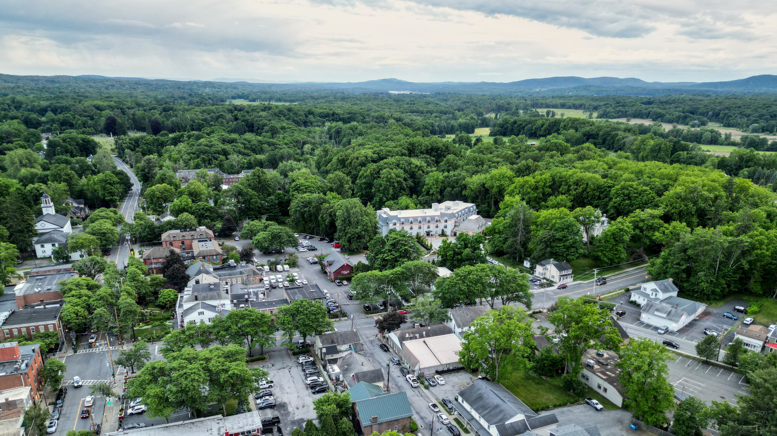 Hidden In New York's Scenic Hudson Valley Is A Cultural Town With ...