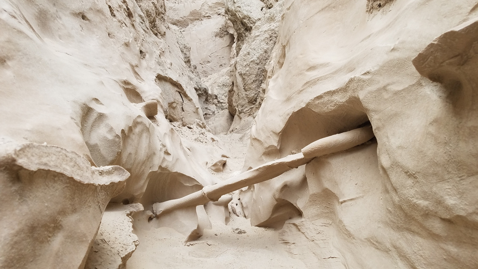 Hidden In Southern California's Badlands Are Dark, Dangerous, And Unique Mud Caves To Explore