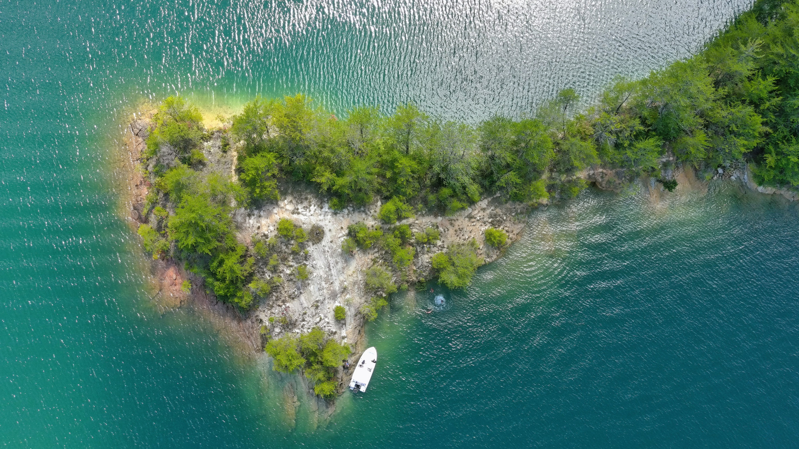 Hidden In The Majestic Blue Ridge Mountains Is A Crystal-Clear ...