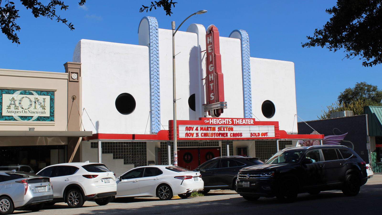 Houston's Most Walkable Neighborhood Has The City's Hottest Dining ...