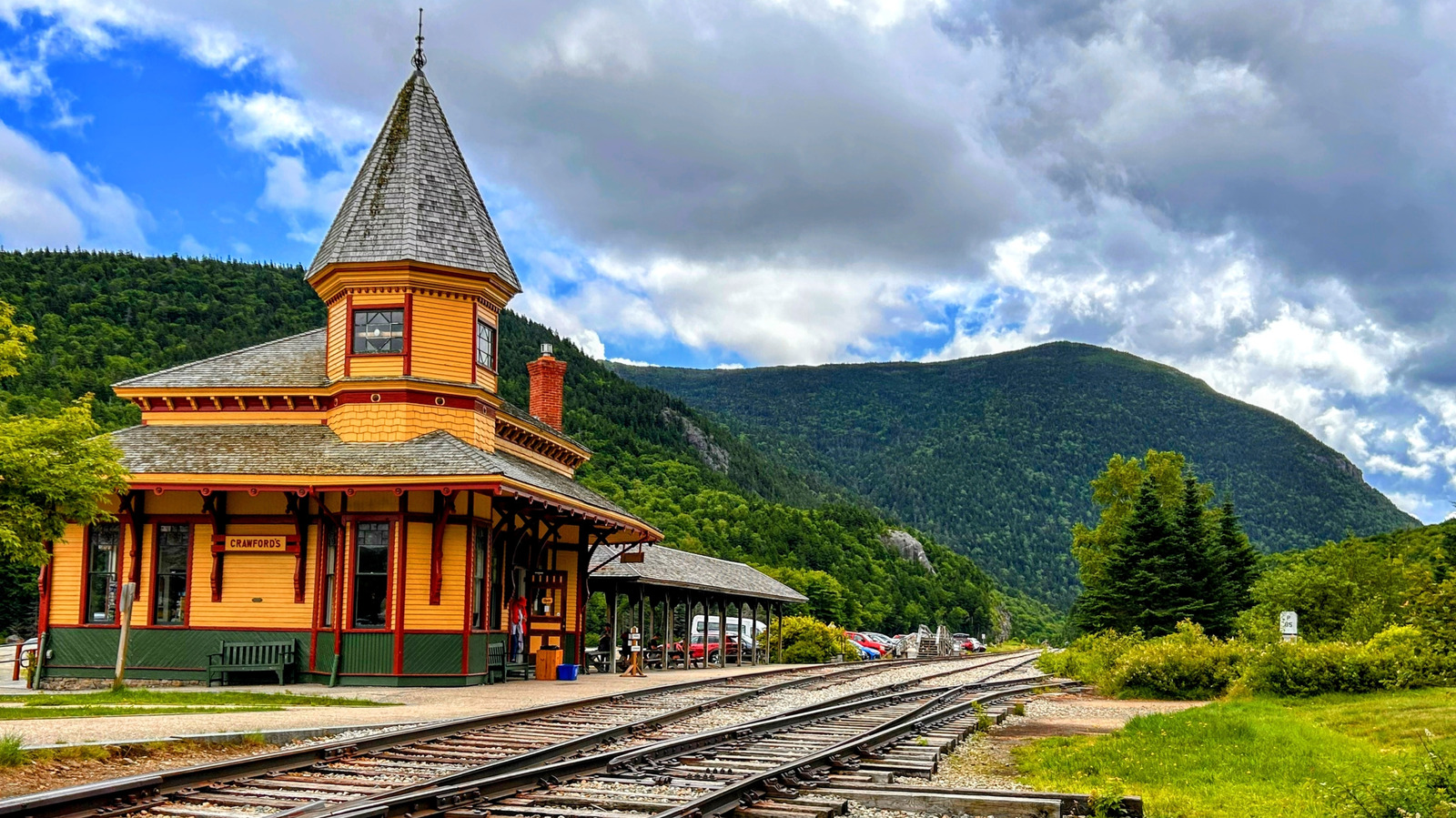 In The Heart Of New Hampshire's Mountains Is A Quiet Town With Trails ...