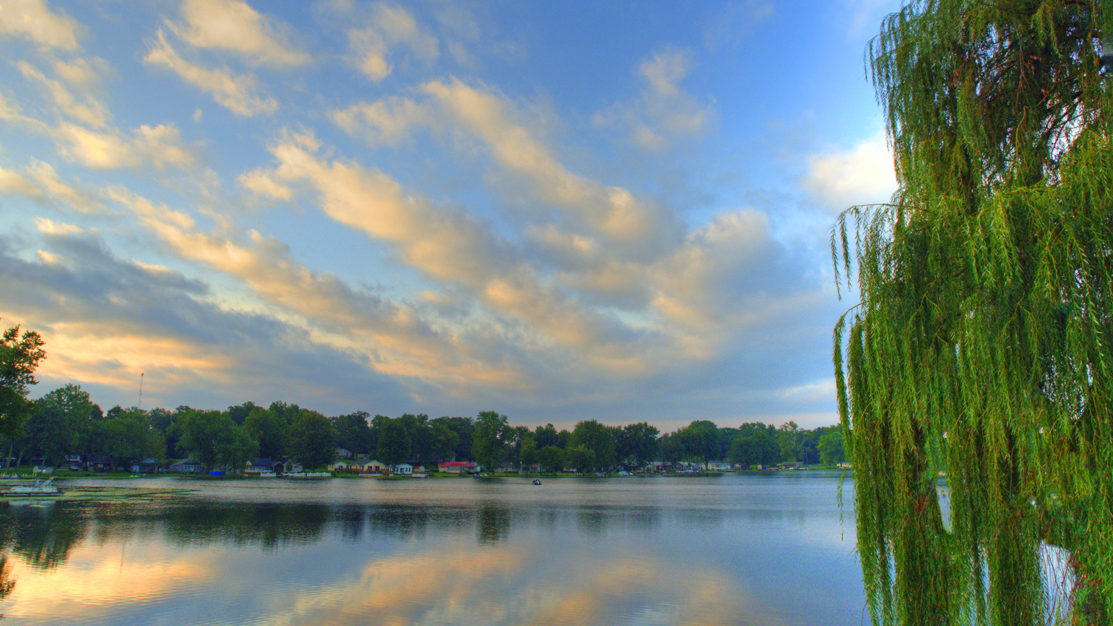 Indiana's Deepest Natural Lake Is A Crystal-Clear Midwest Gem For ...