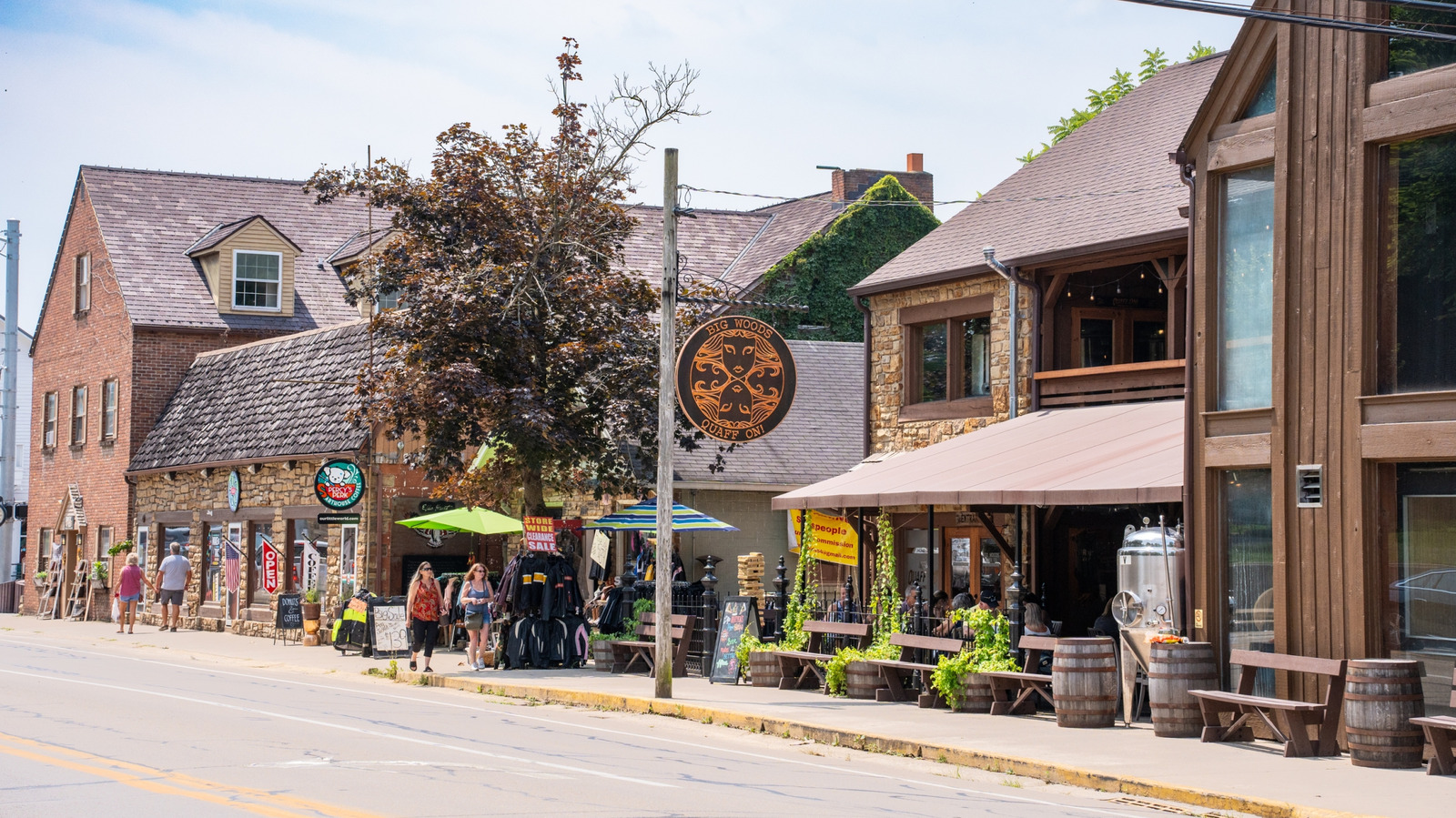 Indiana's Gateway To Brown County State Park Is A Walkable Town With ...