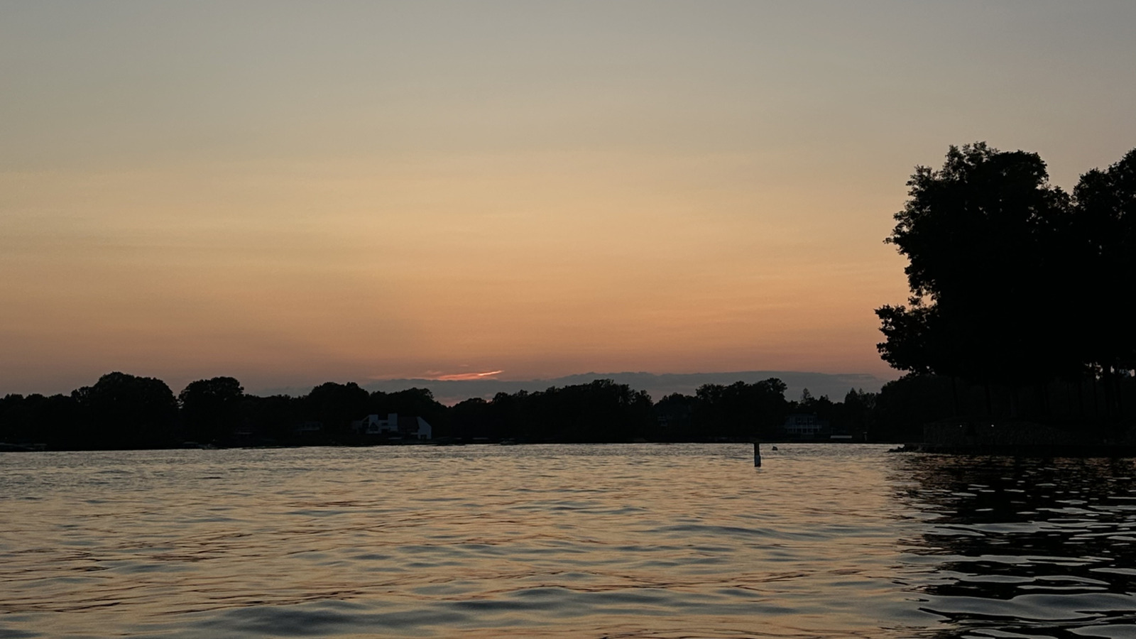 Indiana's Quiet Lake Town Has Local Eats, Scenic Trails, And Friendly ...