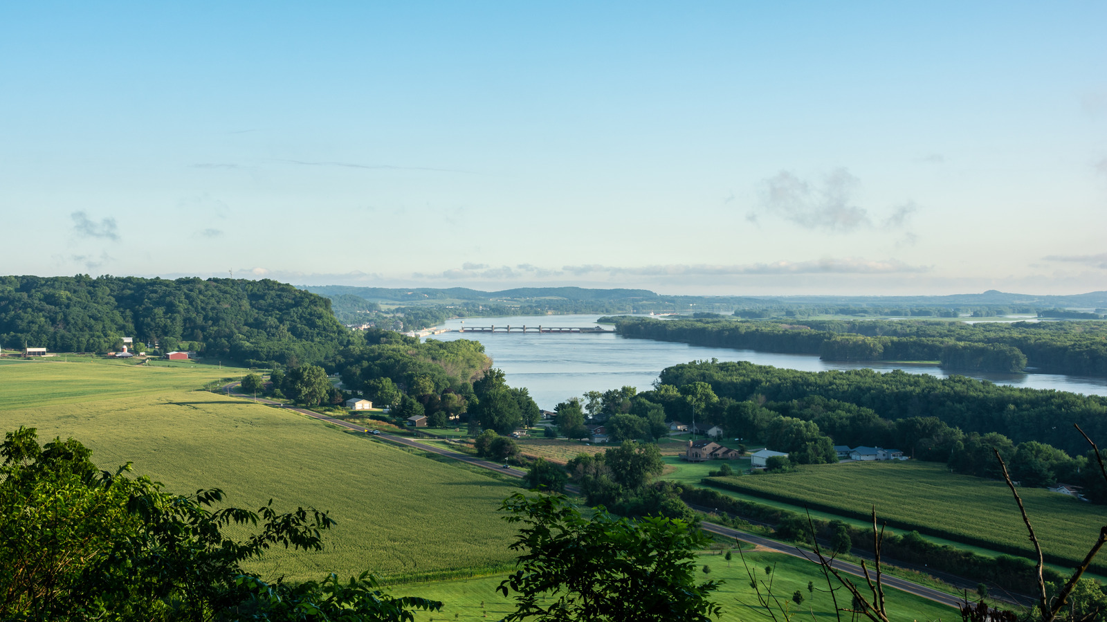 Iowa's Lovely City Along The Mississippi River Is An Outdoor Lover's ...