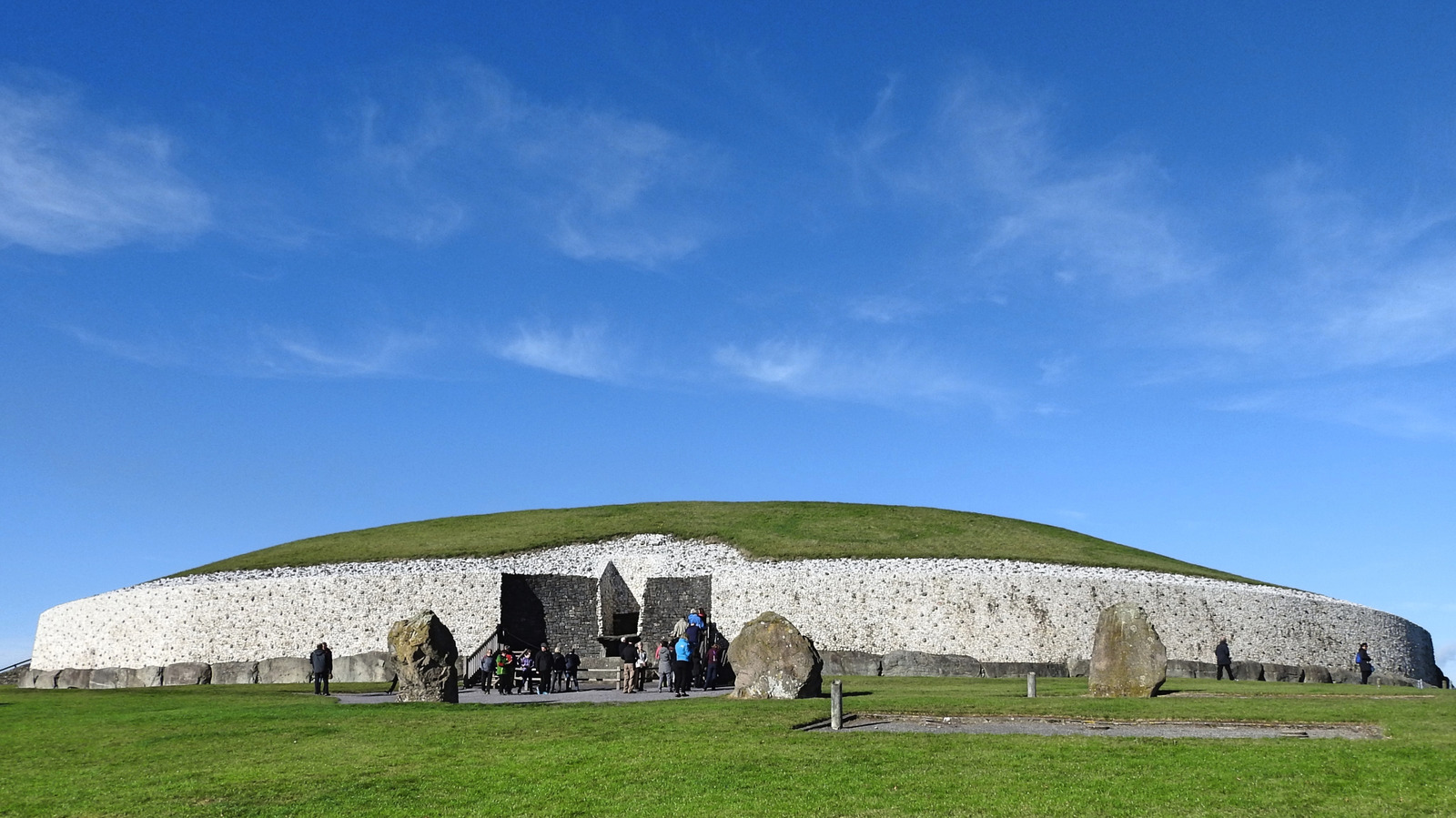 Ireland's 'Answer To The Pyramids' Is An Impressive Neolithic Tomb That ...