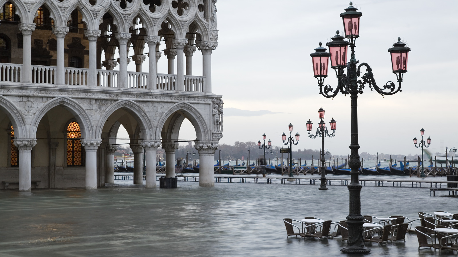 Is Venice Actually Sinking And Should You Even Visit? Here's What Rick ...