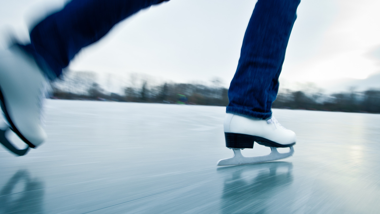 Just Beyond Boston, A Scenic Frozen Pond Is Perfect For Wild Skating ...