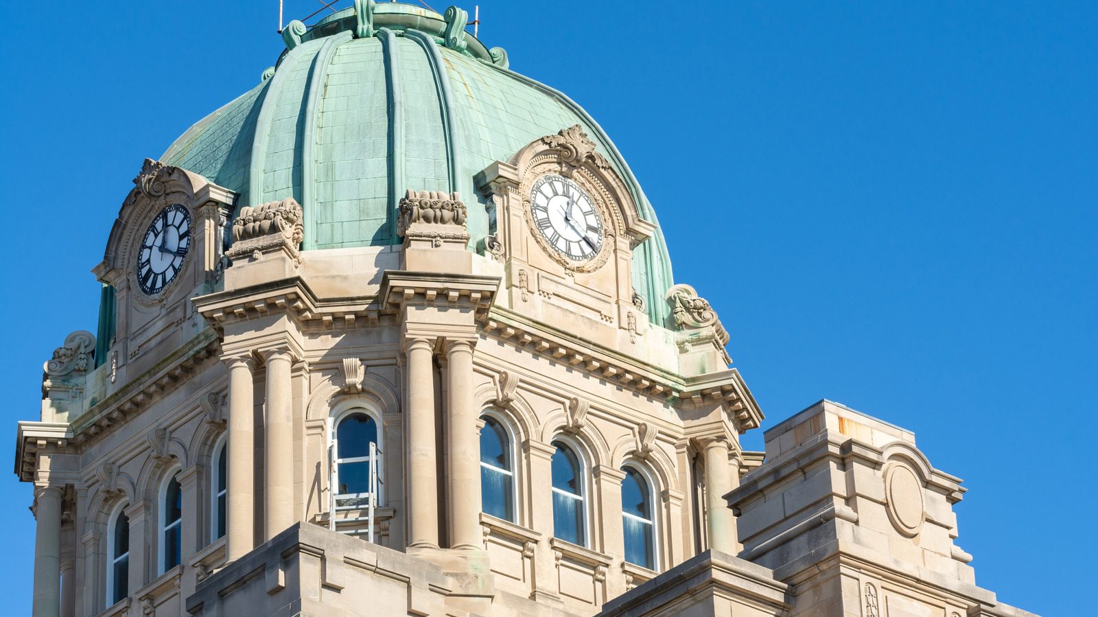 Illinois' Charming Midwest City An Hour From Chicago Has Scenic ...