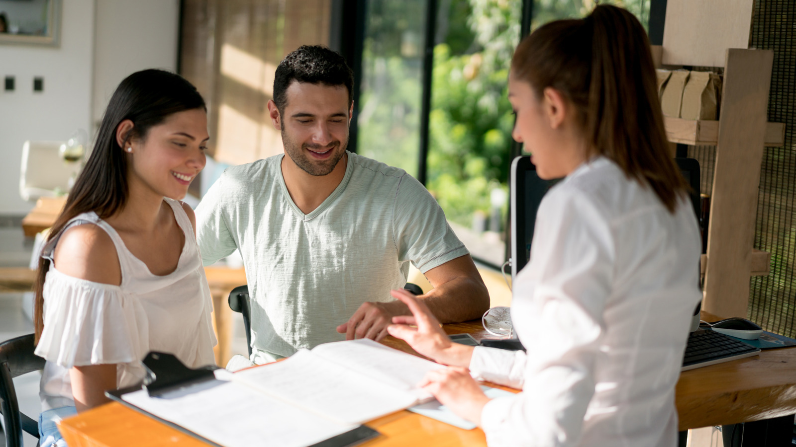 Make Reserving Hotel Room Blocks For Your Wedding Easier With These Tips