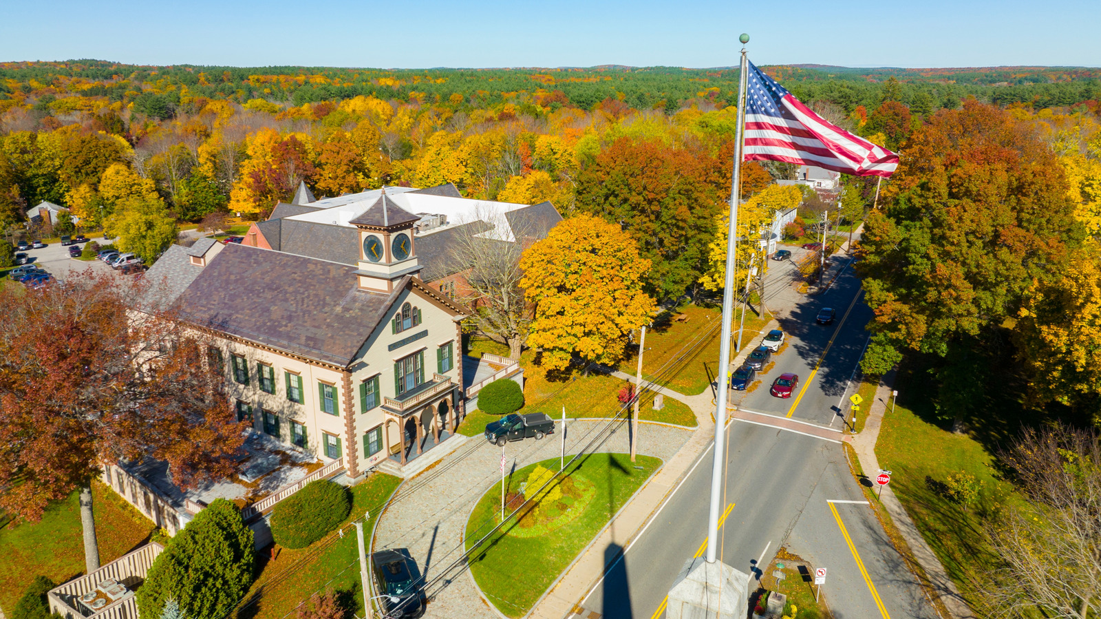 Massachusetts' Charming Town Near Boston Has Crowd-Free Park Trails And ...