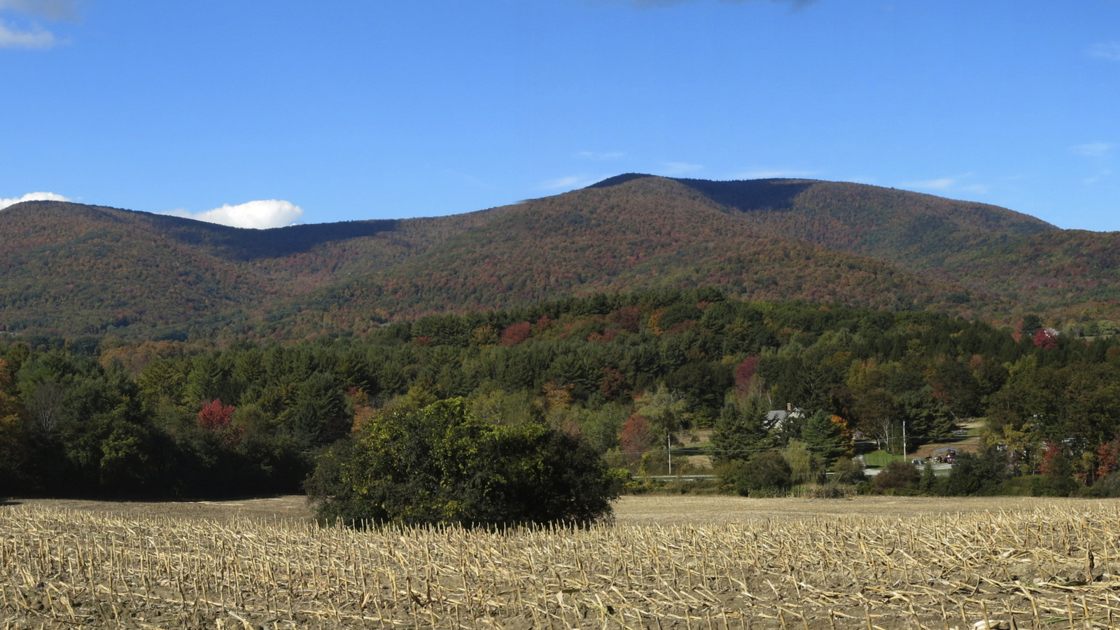Massachusetts' Mountain With An Oddly Sad Name Has Stunning, Enjoyable ...