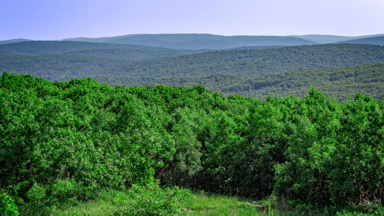 Missouri's Scenic Byway Cuts Through The Ozark Mountains To Show Off ...