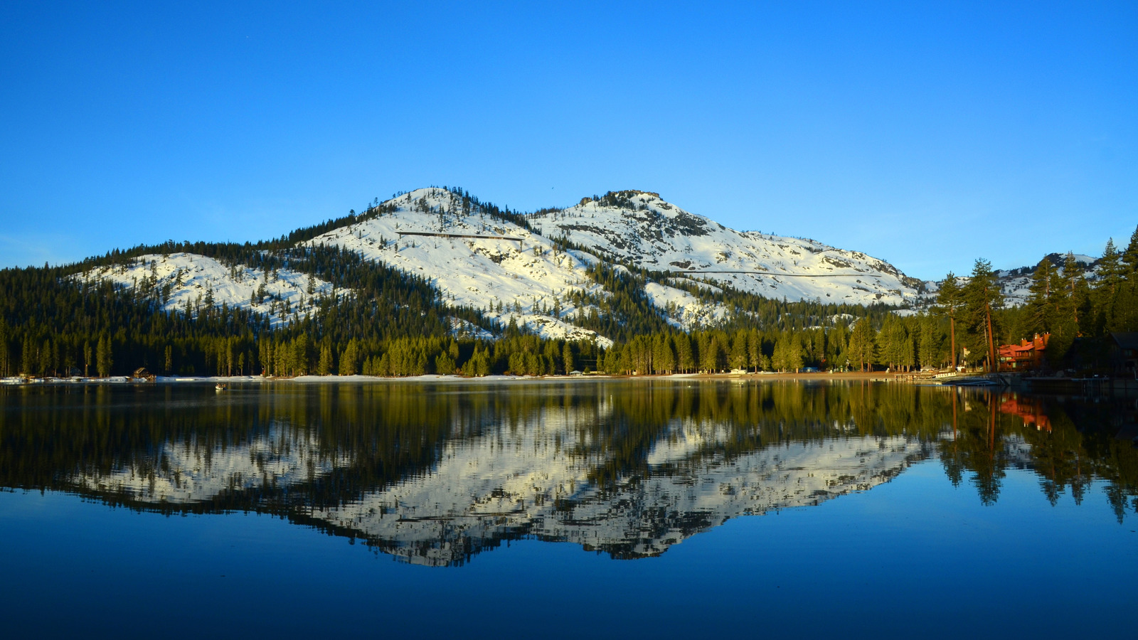 Nestled Above Tahoe Is A Hidden Alpine Lake That's A Less Crowded Year ...